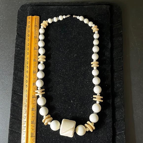 Jewelry | Vintage Chunky White Beige Necklace Possibly Bakealite Wooden ...
